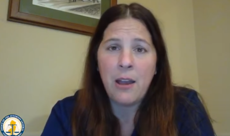 Nurse of the Week NP/Prosecutor Renee White Volunteered in COVID Field ...